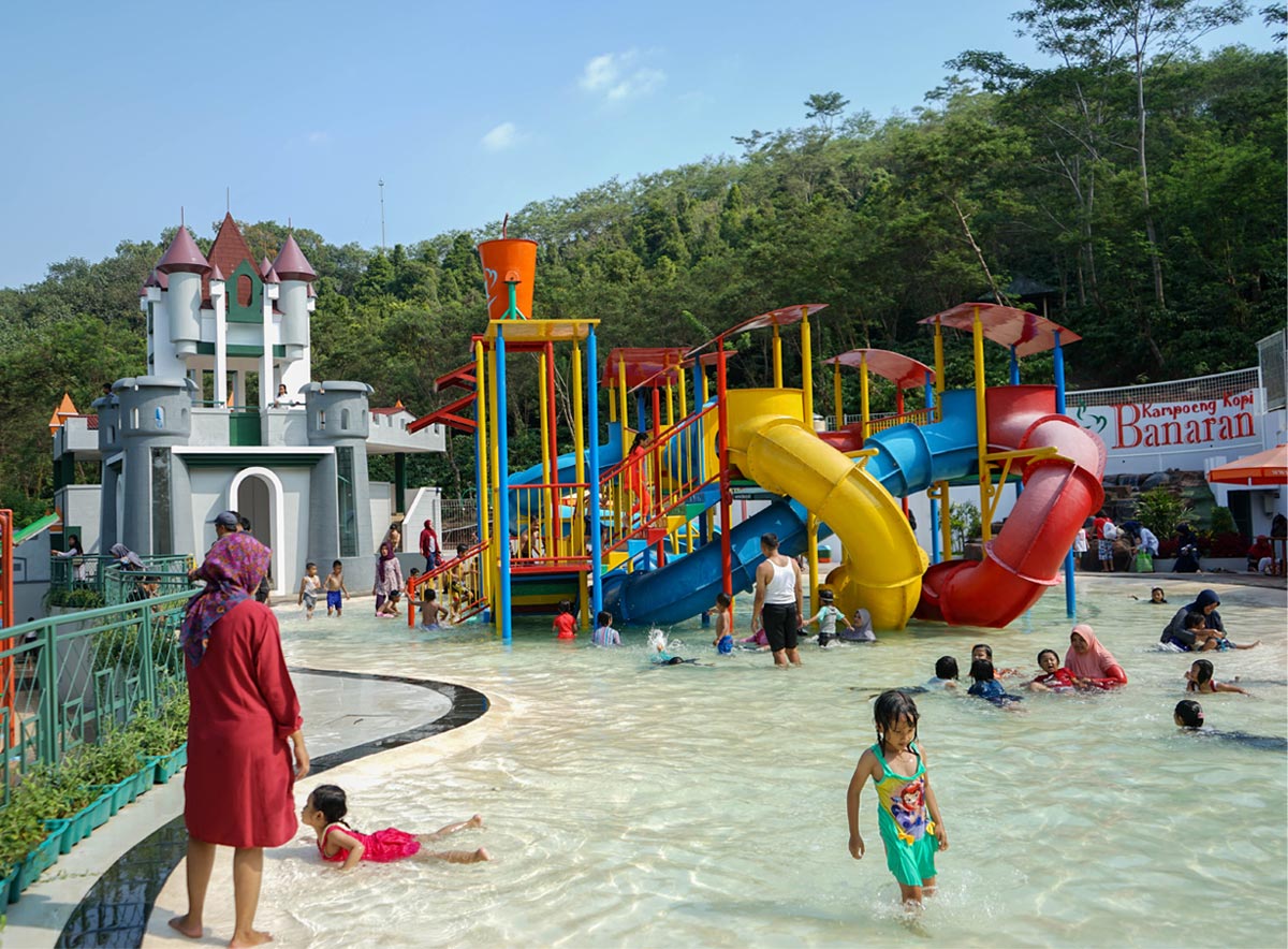 Wisata Kolam Renang Banaran: Wahana, Tiket, dan Lokasi